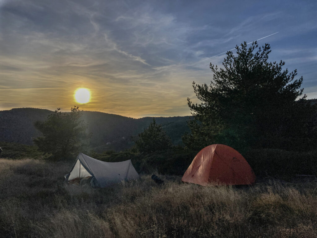 Bivouac : législation et règlementation en France – L'Instant Vagabond